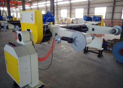 中国 対称的な構造が付いている機械波形箱の生産ライン電気実質の立場 販売のため
