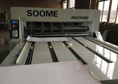Cina Tipo d'alimentazione a catena macchina scanalatrice rotatoria di taglio con cartone ondulato in vendita