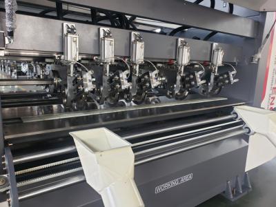 Cina 2200mm 7 200m/ondulati lama Min Slitter Scorer Machine in vendita