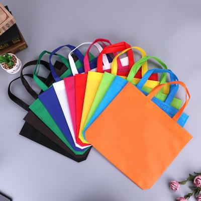 Cina Borsa di lusso non tessuta riciclabile organica riutilizzabile con logo per stampa a caldo XYDAN 3D personalizzata in vendita