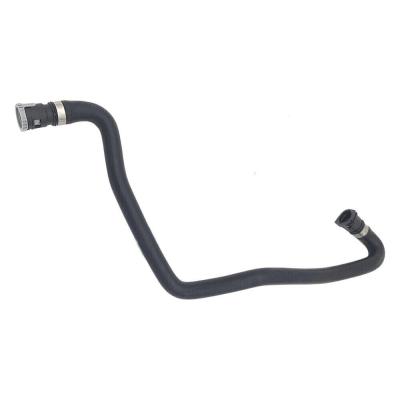 Cina V40 Auto Parts OE 31338757 Tubo per l'acqua di raffreddamento del radiatore in vendita