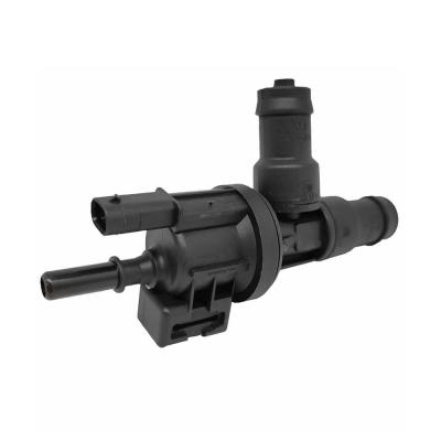 Cina Valvola respiratrice del serbatoio del carburante 13907643106 per 328i 528i X3 X5 320i 428i in vendita