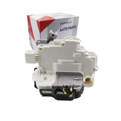 Cina Attuatore di serratura della porta dell'auto 8K0839016 per Audi Q3 Q5 Q7 A4 A5 B6 B7 in vendita