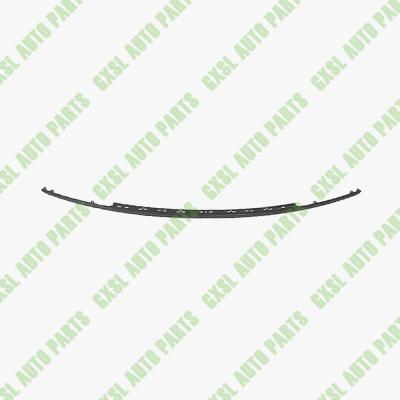 Cina Per Bentley Flying Spur 2013-2018 Decorazione del paraurti posteriore Ricambi auto Strip nero stampato adatto OEM 4W0807725 4W0807725A in vendita