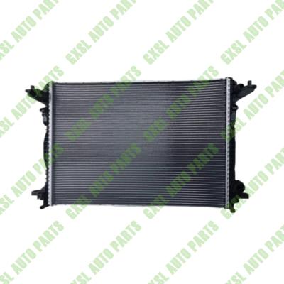 中国 ベンツリー ベンタイガ 4.0T オートエンジンパーツ ラジエーター OEM 4M0121251M 4M0121251N 販売のため