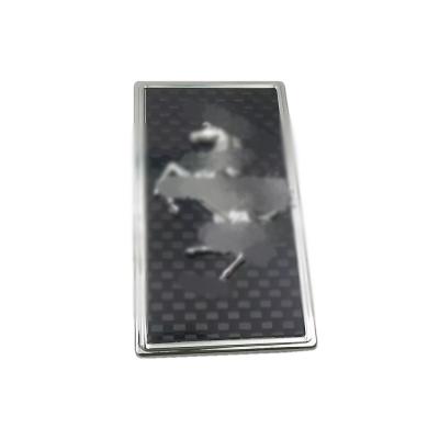 中国 フェラーリ 458/F8/488/F12/FF/599/612/430/カリフォルニア T フード ロゴ カーボンファイバー OEM 65394800 販売のため