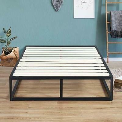 Cina Struttura su misura del letto del ferro battuto di re Metal Bed Frame con le stecche di legno in vendita
