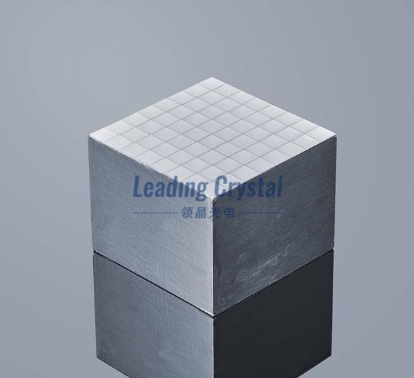 Quality BGO Crystal Array 4.7 mm×4.7 mm×30 mm with BaSO₄ Reflector - 8×8 Configuration for sale