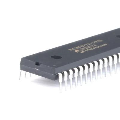 中国 PIC16F877A-I/P DIP-40 Original Microcontroller MCU IC Chip 販売のため
