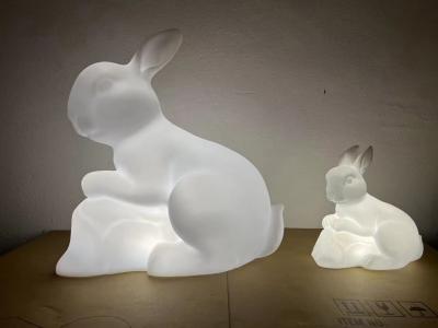 Cina Formaggio rotazionale di dimensioni personalizzate per lanterna a coniglio a LED e luci a LED personalizzate in vendita