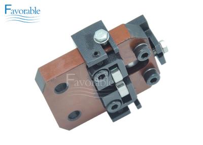 Cina Rullo del ponte della primavera della guida di 114555 coltelli più in basso per la macchina della taglierina di Bullmer - di Topcut in vendita