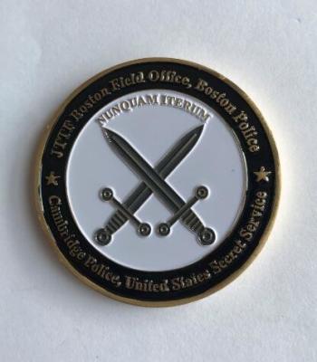 China Collector customized a commemorative gift gold plated zinc alloy challenge coins for sale