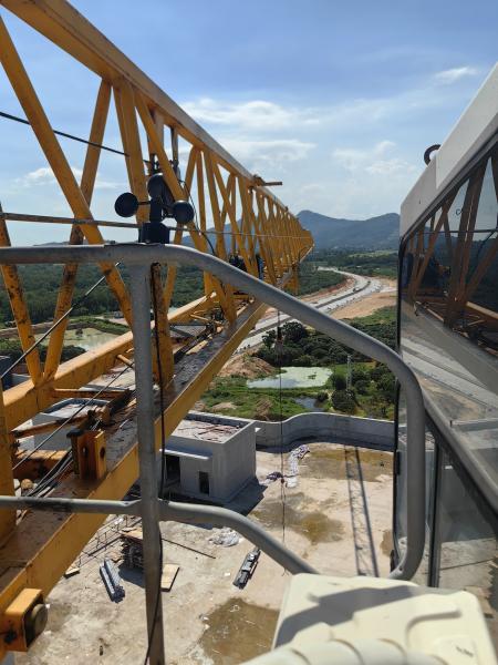 Quality Zoomlion 7025 tower crane 12Tons max load 2.5 tons tip load moy moy 2021 for sale