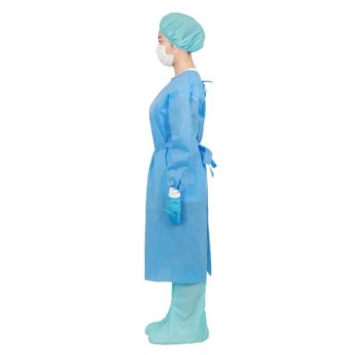 Cina AAMI LIVELLO 1 abbigliamento eliminabile della sicurezza dell'abito di isolamento di SMS non sterile per l'uniforme di funzionamento dell'ospedale in vendita