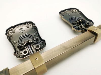 China Beerdigungs-behandelt europäisches antikes Schatullen-Schwingen 30*12cm Schatullen-Hardware zu verkaufen