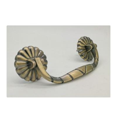 China Beweegbare Begrafenis Antieke van de het Zinklegering van Doodskisthandvatten de Kistbar 19.5*8.5cm Te koop