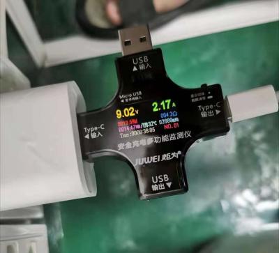 China LCD Wall Charger 20W PD Mini Lightning Type C Adapter Charging 3.0 QC Fast PD Charger for sale