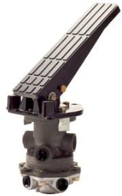 China MITSUBISHI FV517 MP618 241-02903  Foot Brake Valve for sale