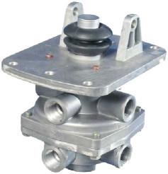 China 100-3514108-10 Foot brake valve for sale