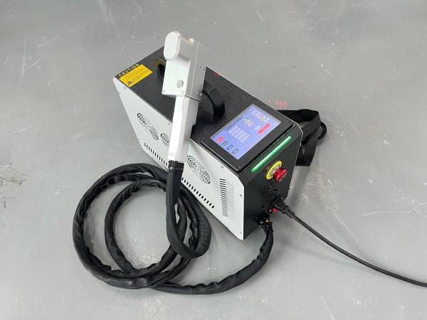 Quality Portable 200w 300w 500w 1000w Pulsed Laser Cleaning Machine for Wood Paint Stone for sale