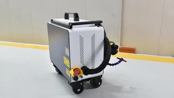 Quality HIGHYAG 2024 Portable 100w 200w 300W Raycus Max JPT Pulsed Laser Cleaning for sale