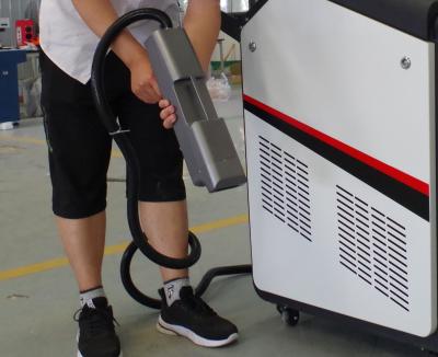 China Fiber Length 3M-10M 1000W/1500W Handheld Laser Cleaning Machine for Degreasing and Rust Removal for sale