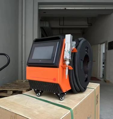 China Metal Welding Easy Operating Portable Air Cooling 2000w Laser Cleaning and Cleaning Machine with Manual Handheld Welding Mode for sale