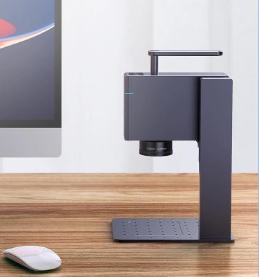 China Small Size Pulsed Fiber Laser Marking Machine for Portable Deep Marking on Credit Card for sale