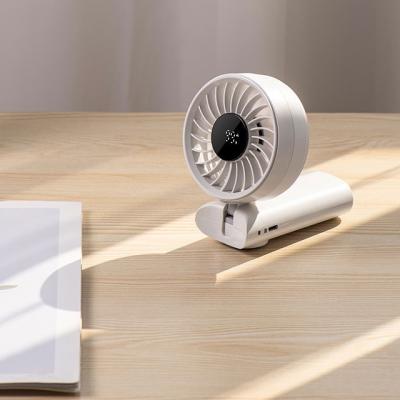 China Ventilador portátil com display digital LED, operado por bateria, para pendurar no pescoço, ventiladores elétricos dobráveis para viagem à venda
