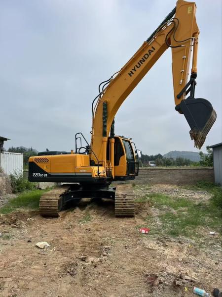 Quality Hyundai R220LC-9S Hydraulic Crawler Excavator Second Hand 2020 Year for sale