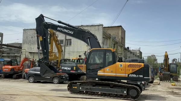 Quality 2021 Year Used Hyundai R220LC-9S Excavator In Excellent Condition/Used Hyundai for sale