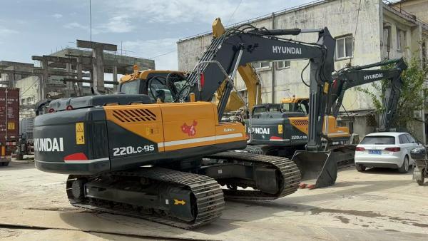 Quality 2021 Year Used Hyundai R220LC-9S Excavator In Excellent Condition/Used Hyundai for sale