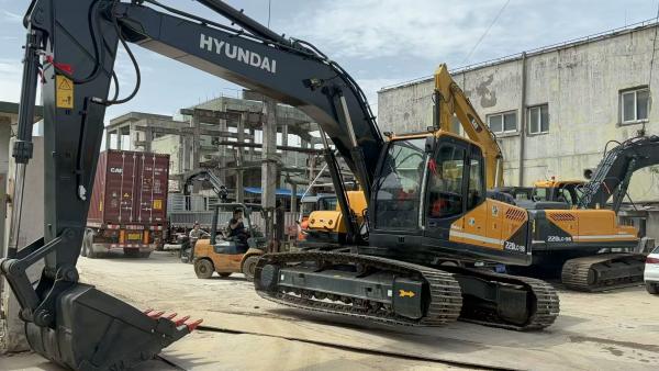 Quality 2021 Year Used Hyundai R220LC-9S Excavator In Excellent Condition/Used Hyundai for sale