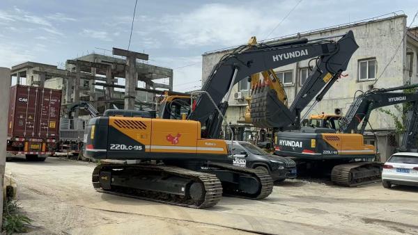 Quality 2021 Year Used Hyundai R220LC-9S Excavator In Excellent Condition/Used Hyundai for sale