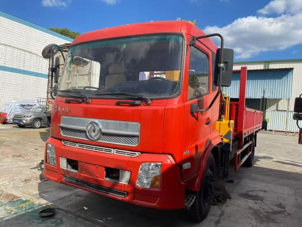 Quality 8 Tons XCMG SQS200-4 Truck Mounted Used Crane With DongFeng Truck 2019 Year for sale