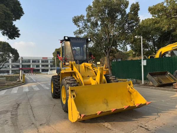 Quality Original Japan Used Komatsu WA100-1 Wheel Loaders Working In Garden for sale