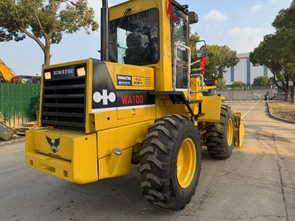 Quality Original Japan Used Komatsu WA100-1 Wheel Loaders Working In Garden for sale