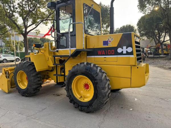 Quality Original Japan Used Komatsu WA100-1 Wheel Loaders Working In Garden for sale