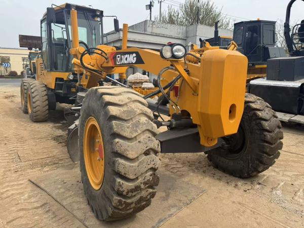 Quality 6 Drive Motor Grader 2023 Year Used XCMG GR2153 Motor Grader Fuel Efficiency For for sale