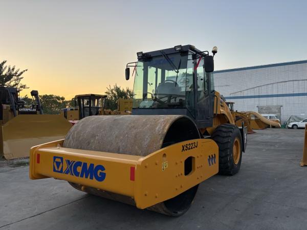 Quality Used XCMG XS223J Single Drum Compactor Easy Operation And Good Condition for sale