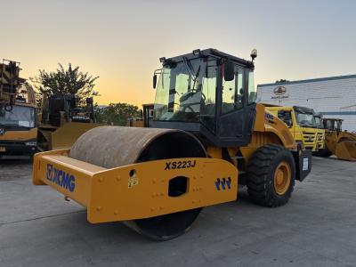 중국 XCMG XS223J 단일 드럼 콤팩터 사용, 쉬운 조작 및 양호한 상태 판매용