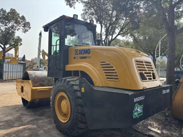 Quality Used XCMG XS202J Single Drum Road Roller With Smooth Roller for sale