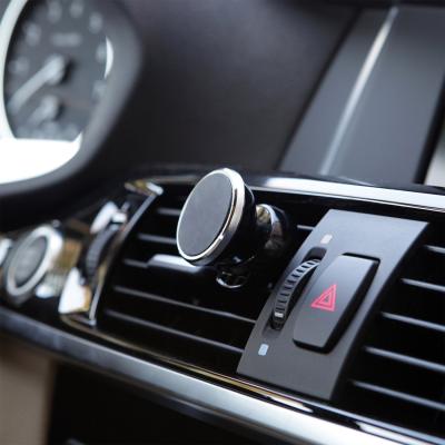 Cina Supporto universale del sostegno del supporto del supporto dell'automobile della culla dello sfiatatoio per il iPhone 6 Sony più Z4 in vendita