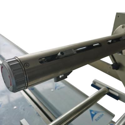 Cina Imballaggio facciale multifunzionale del soffio della macchina avvolgitrice di calore del sigillatore del pacchetto semiautomatico economico durevole del pacchetto in vendita