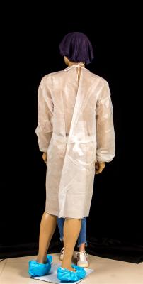 China 35gsm weight  PE film lamination nonwoven material protective isolation gown for sale
