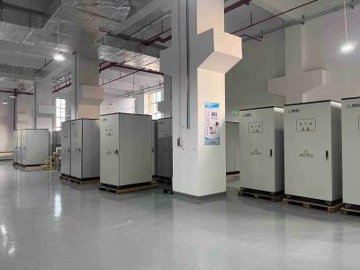 Cina Sistema industriale di stoccaggio dell'energia commerciale di 30 kW con cella LiFePO4 da 150 A in vendita