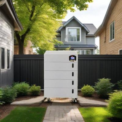 Cina Sistema di batterie impilabili per backup energetico domestico 40.96kWh con inverter integrato da 5KW in vendita