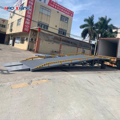 China Heavy Duty Portable Loading Ramps Forklift Container Loading Ramp for sale