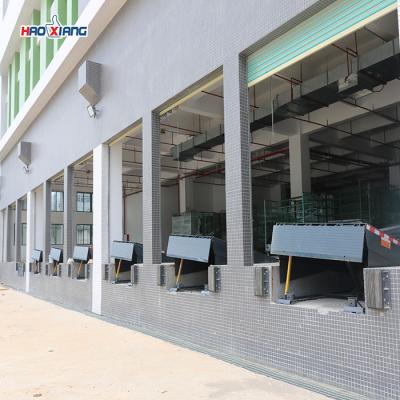 China Hydraulic Dock Leveler 8000kgs-20000kgs Loading And Unloading Platform for sale
