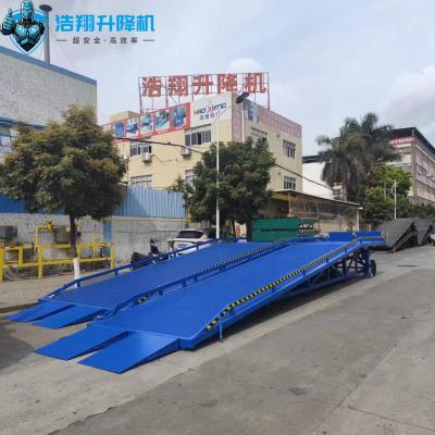 中国 負荷及び卸荷 負荷を効率的に運ぶために12トンの容量を持つ10メートル青のポータブル・ドック・ランプ 販売のため